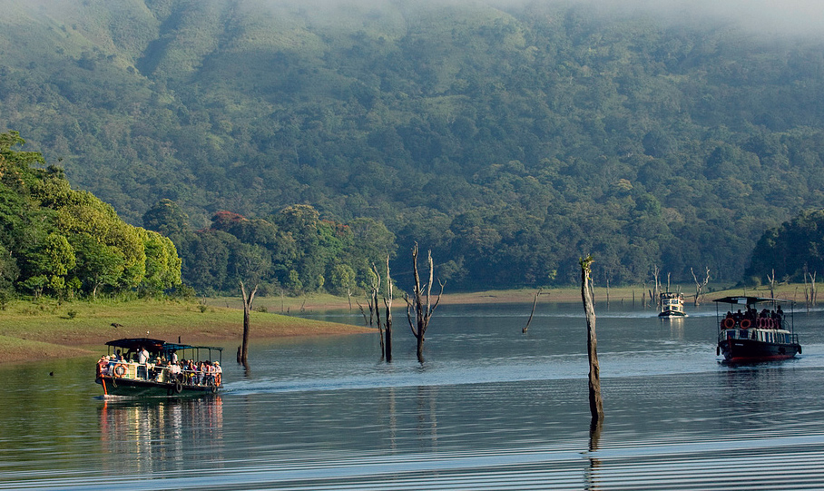 Thekkady Boat Ticket online booking - Raintree Holidays